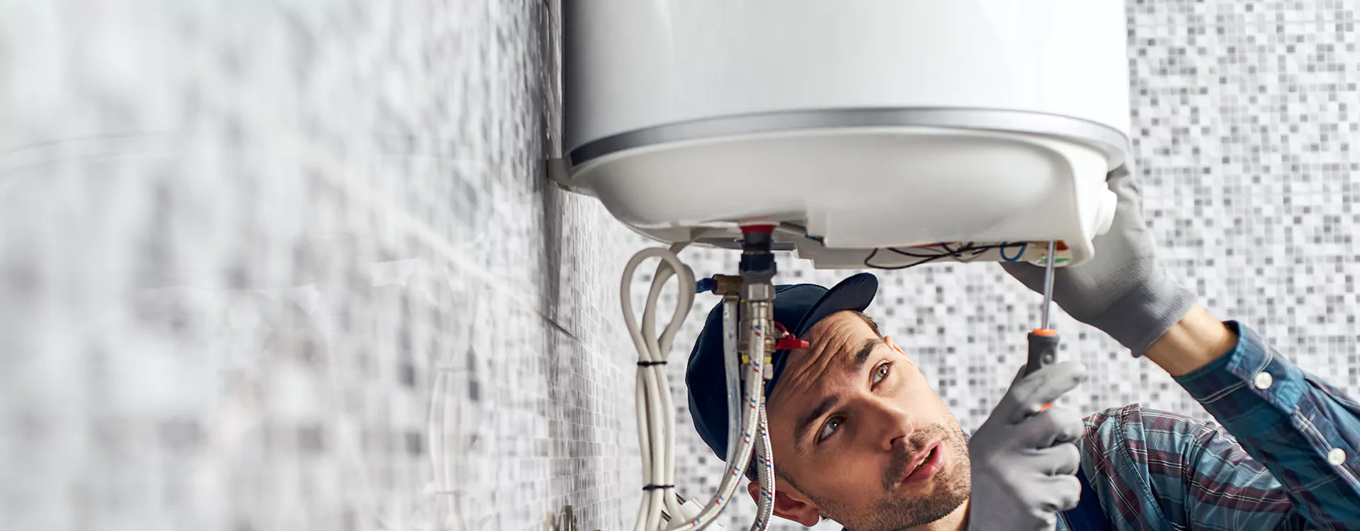 Hot Water Tank Replacement Toronto, ON - Hot Water Tank Replacement Expert